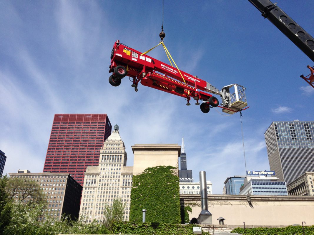 Atrium Lifts Gallery | Chicago Window Washing and Facade Maintenance